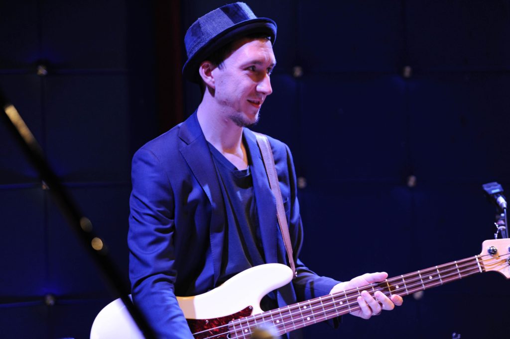 ROTH BART BARON HOWL SESSION - online - vol.1 Guest: Zak Croxall (Bass ...